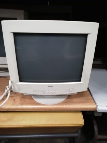 Monitor – CRT 14″-17″ (2000s) – Revival Props