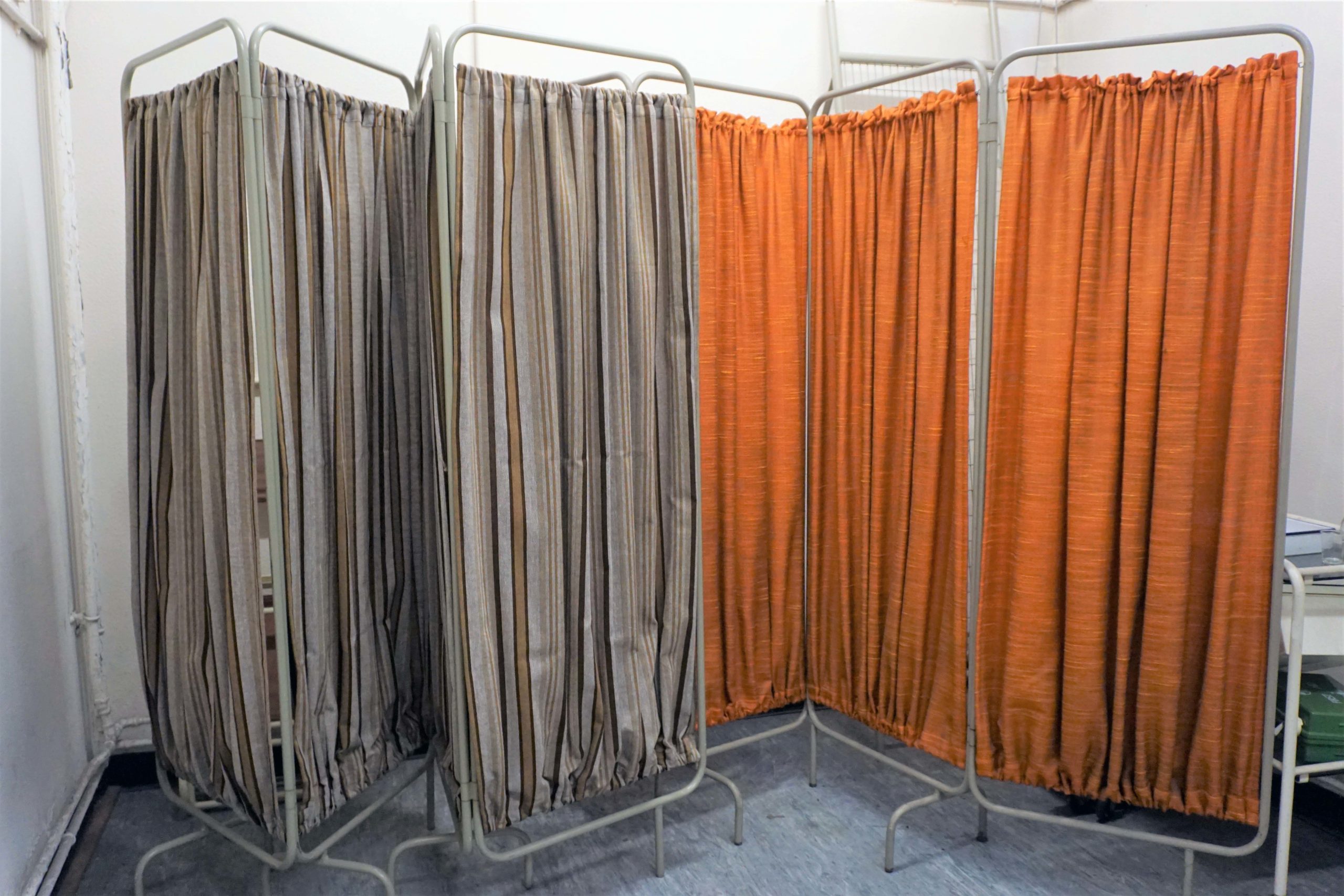 Medical – Privacy Screens – Revival Props