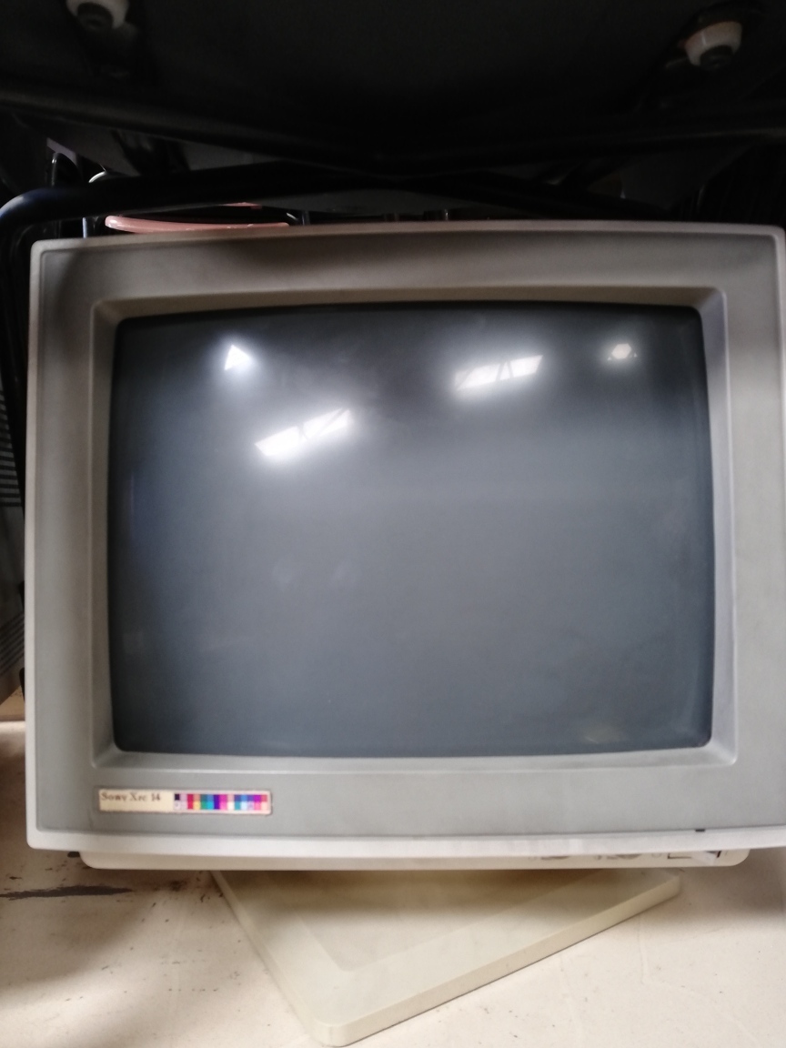 Monitor – Sony XRC14 (1984) – Revival Props