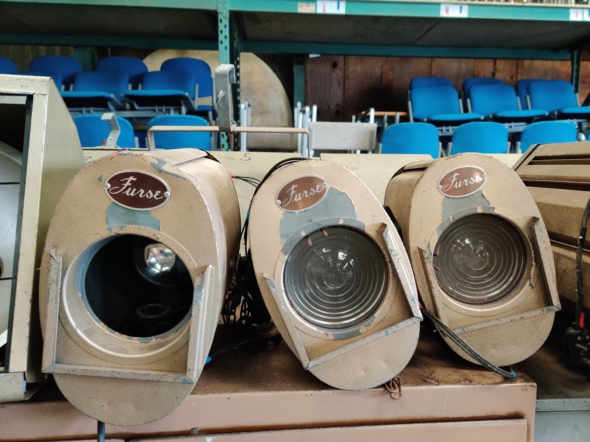 Stage Lighting – Small Spotlight – Revival Props