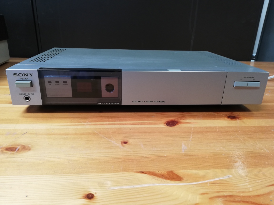 TV Tuner – SONY Colour TV Tuner VTX-100UB – Revival Props