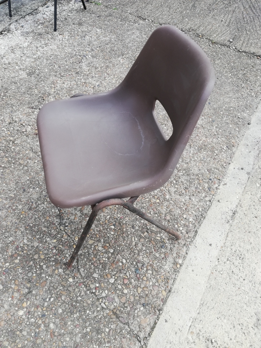 Polyprop Chair Dark Brown – Revival Props