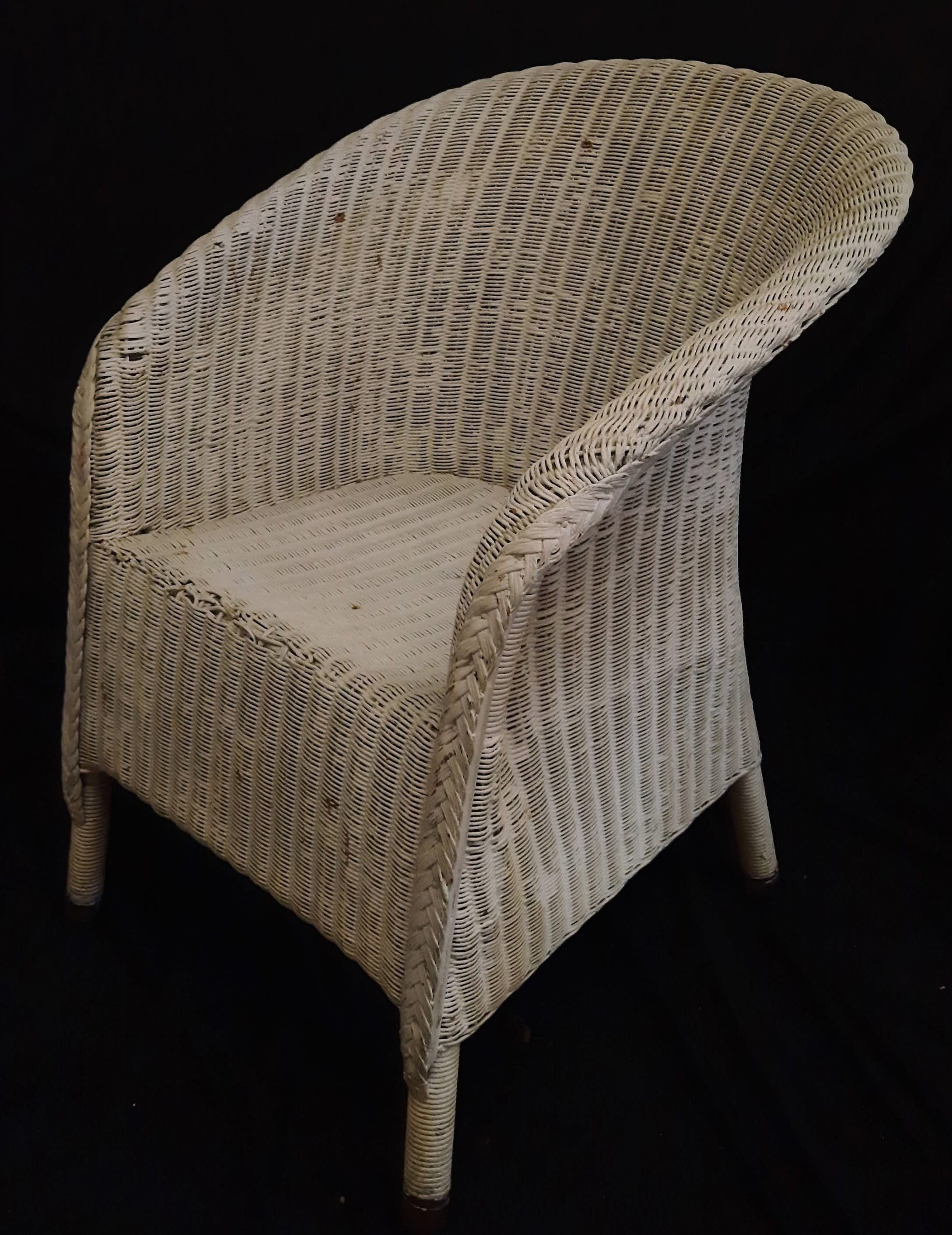 Chair – Wicker/White/Metal Frame – Revival Props