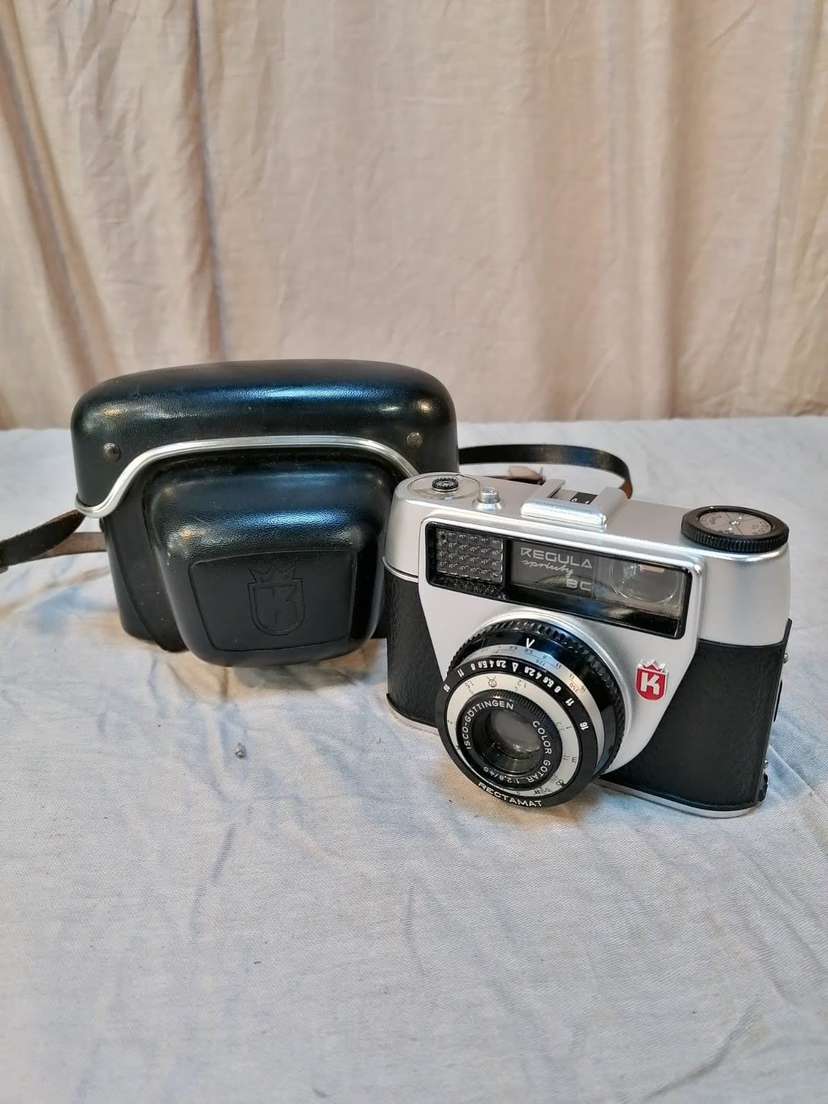 Camera – Rectamat/With Case (1960s) – Revival Props
