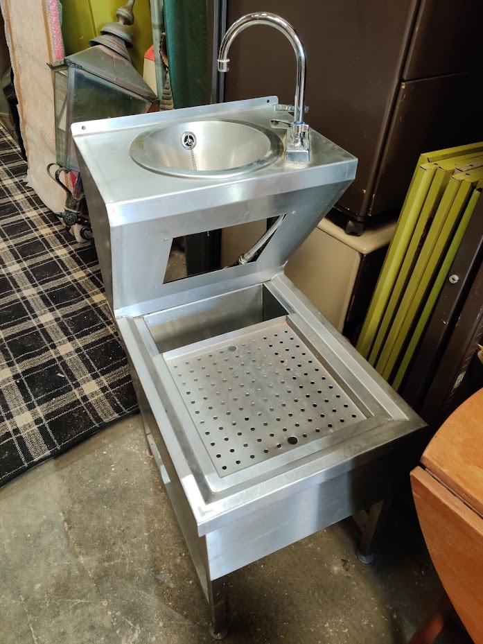 Sink & Sluice – stainless steel – Revival Props