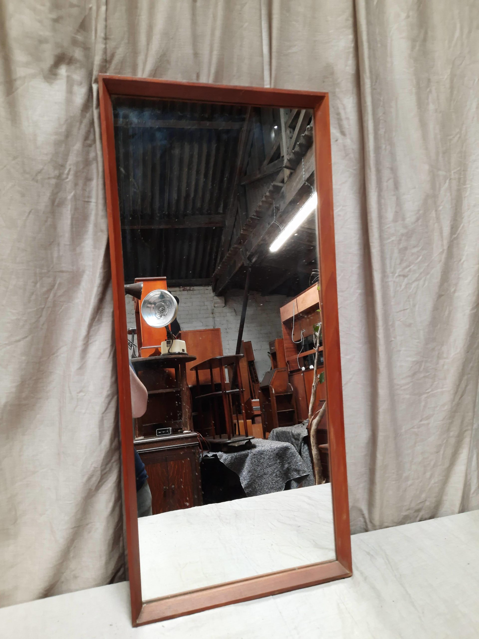 Mirror – Wood/Rectangle/Small – Revival Props