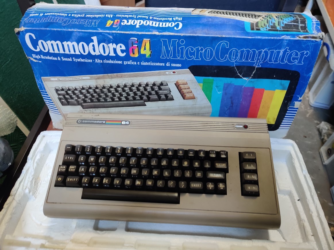 PC – Commodore 64 (1982-4) – Revival Props